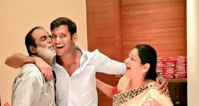 "എന്തൊരു അത്ഭുതകരമായ പ്രണയകഥ"! അച്ഛനും അമ്മയ്ക്കും 53-ാം വിവാഹവാർഷിക ...